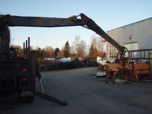 Myydään Hiab Tukkisiirto kärry / Stock flyttvagn - käytetyt Kuormaimet ...